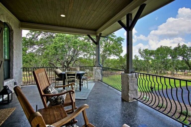 17 Stunning Balcony Railing Design Pictures That Inspire